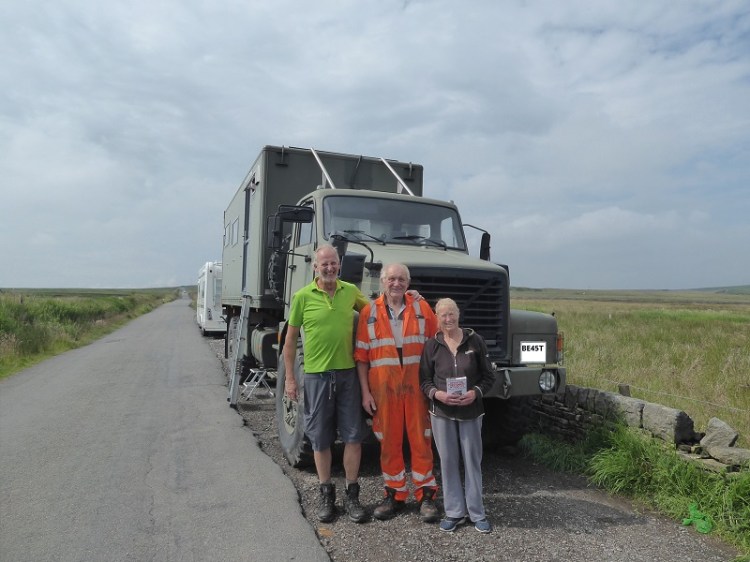 ian_coates_with_the_beast – World Wide Walkies