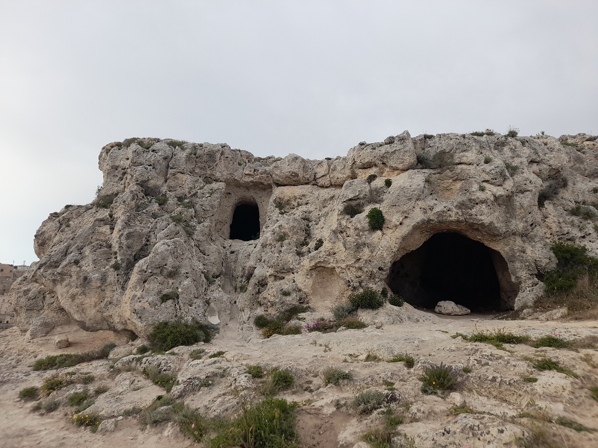 Magical Matera: Italy’s 9,000-Year-Old Cave City – World Wide Walkies